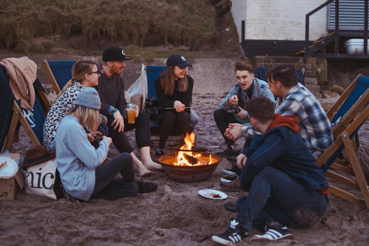 The 20 Best Games To Play With Friends Without Anything (Nothing Needed ...